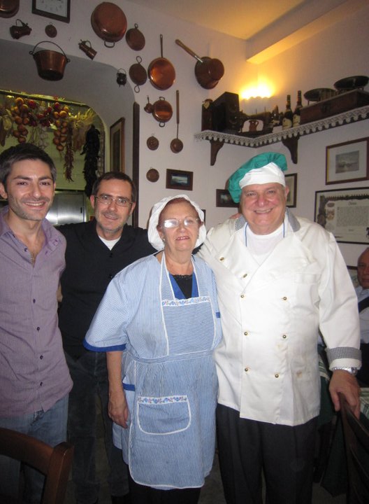 Napoli, Trattoria Da Ettore: 90 anni di ristorazione alle spalle di ...