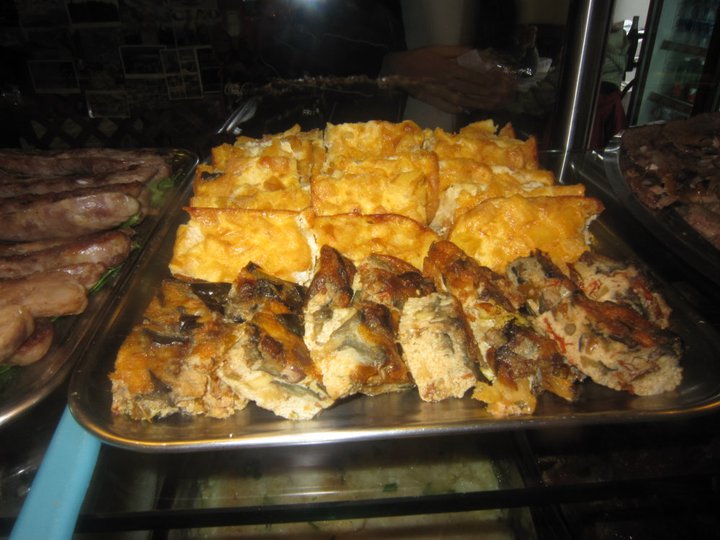 Bagnoli, da Umberto Tavola Calda: 60 anni di cucina napoletana verace ...