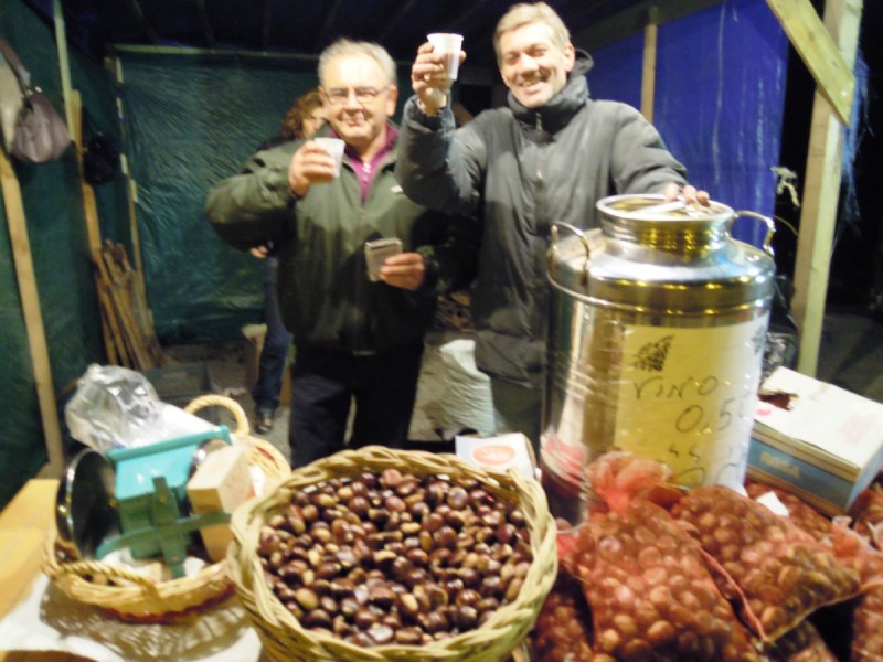 Roccamonfina (Ce), 35a edizione della Sagra della castagna - Luciano ...