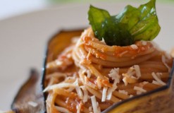 Spaghetti di Oldani al profumo di Norma | Staffetta estiva di Compagni ...