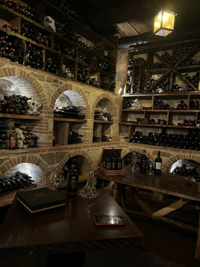 Tavernetta Colauri a Napoli e i vini della Cantina di Venosa