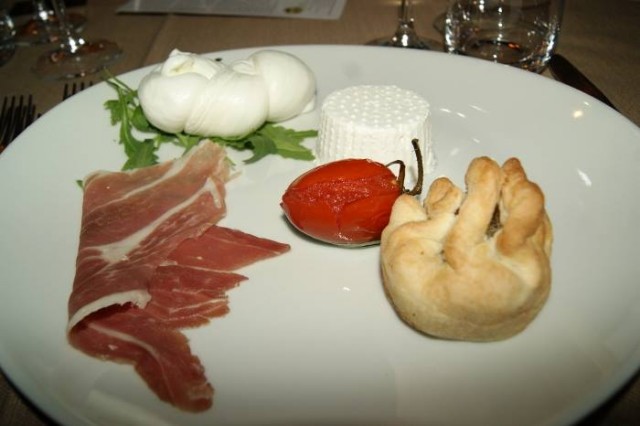 Tavernetta Colauri a Napoli e i vini della Cantina di Venosa