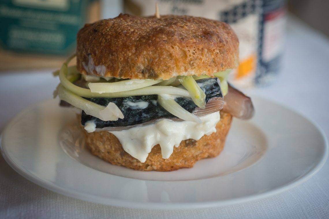 Panino Integrale all’olio e alghe con Sgombro marinato, Puntarelle e ...