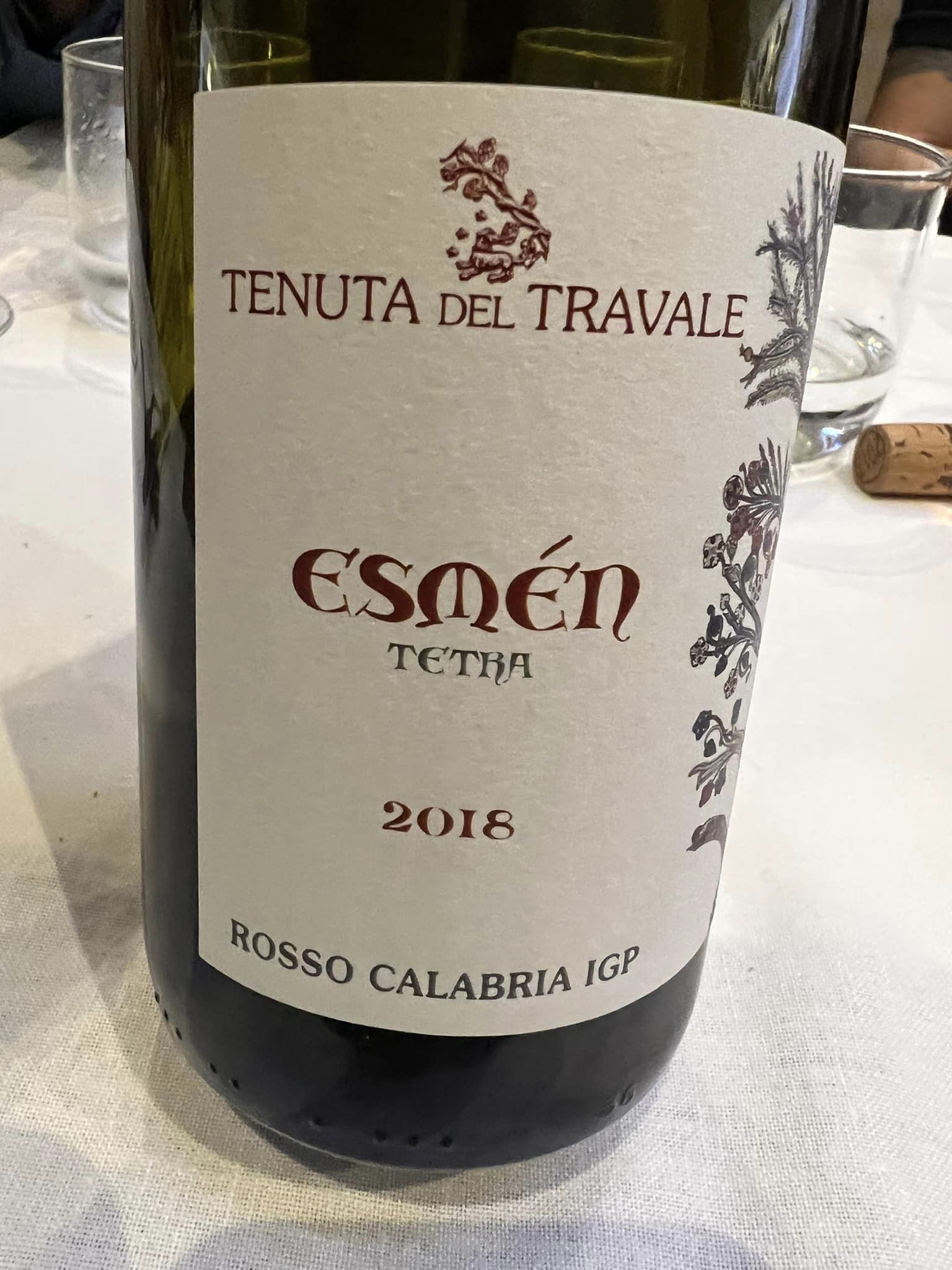 Esmen Tetra 2018 Calabria Igp, Tenuta del Travale: un rosso da non ...