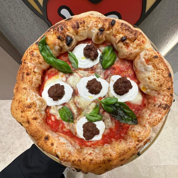 Piano di Sorrento, il campione del mondo di pizza Vincenzo Capuano ha aperto al Nettuno “La ...