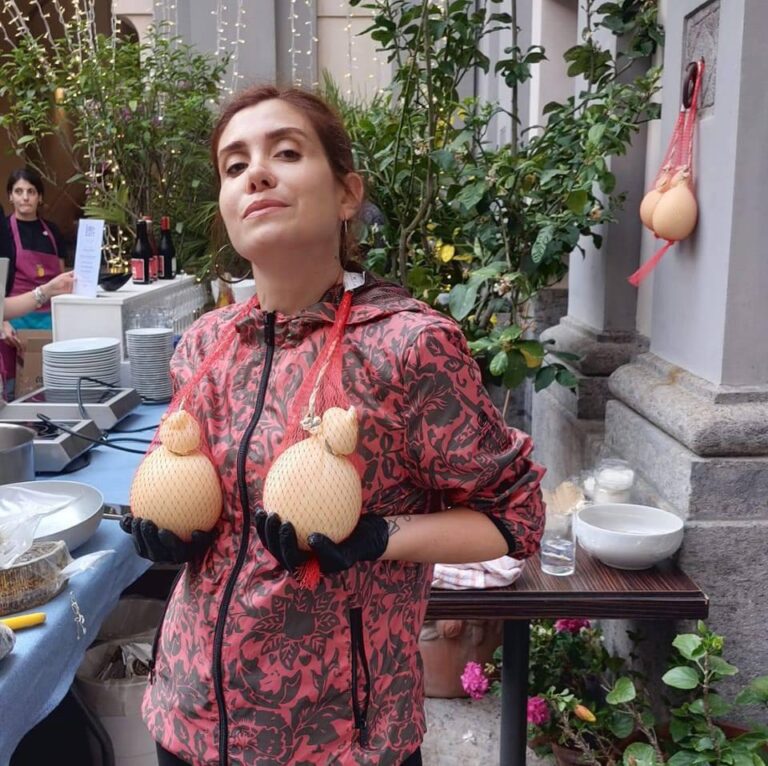 Si può mangiare la buccia dei formaggi? Parla l'esperta