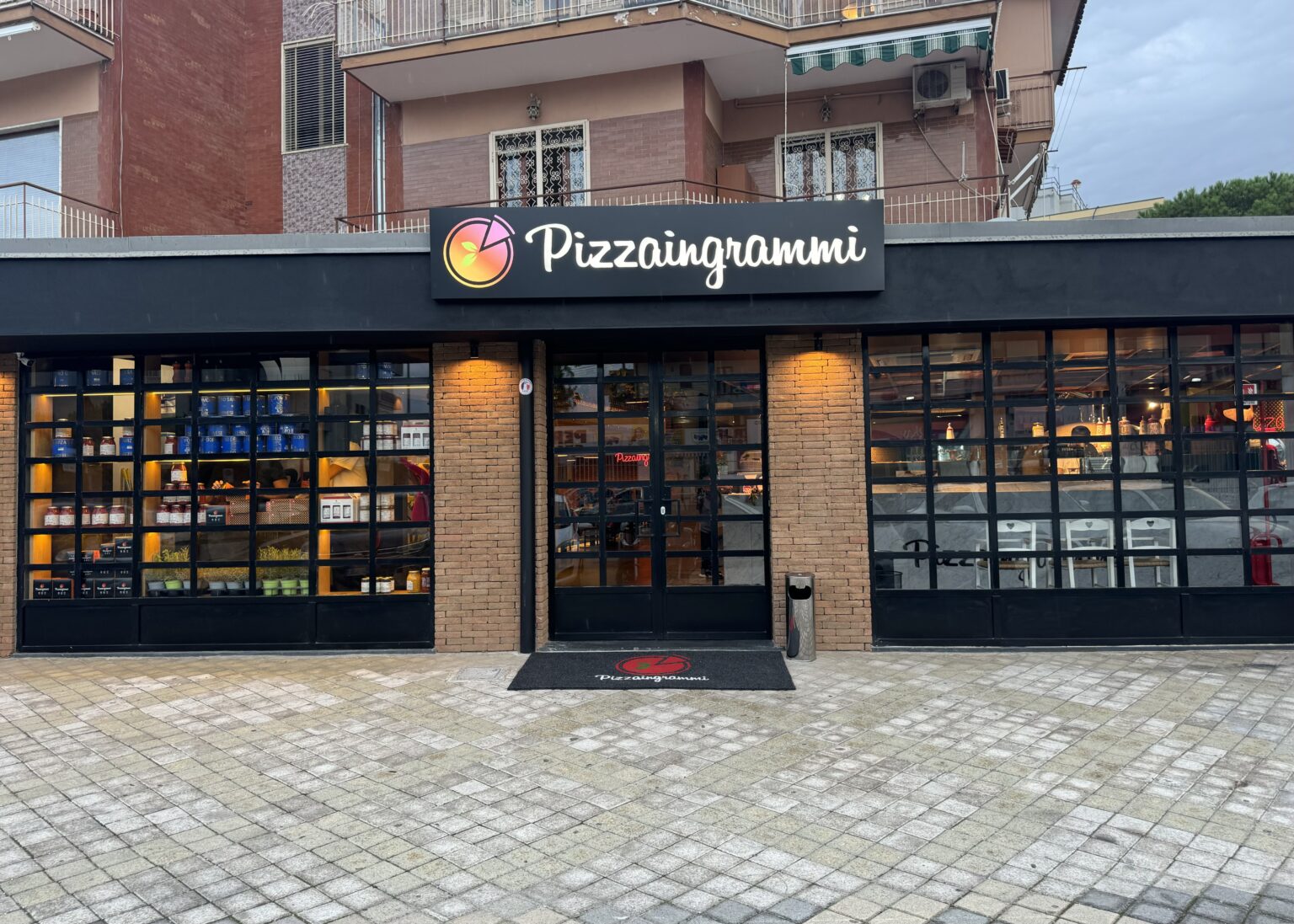 Pizzaingrammi a Pomigliano: terza sede alle falde del Vesuvio