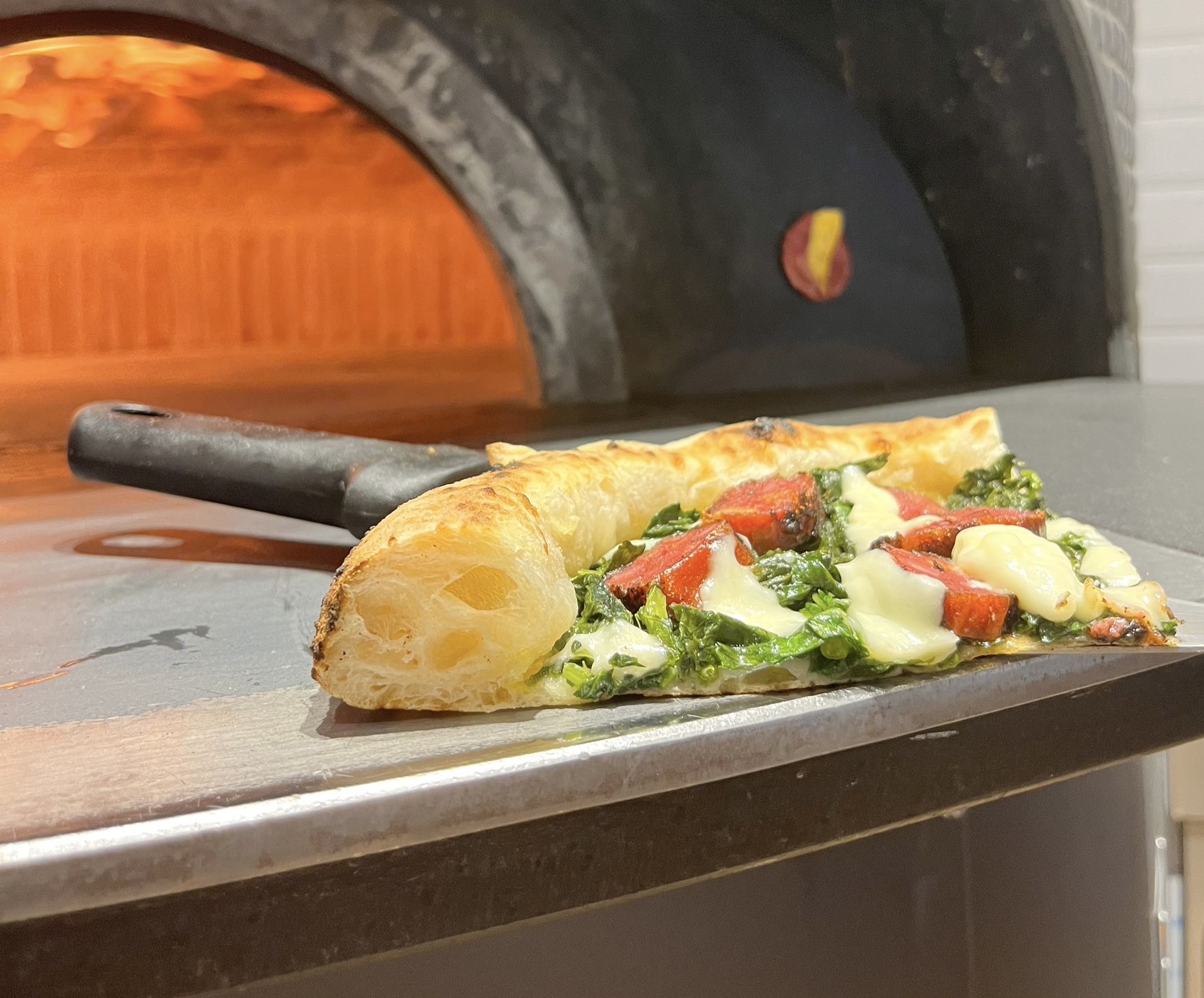 Salsiccia & Friarielli Vegana Harba La Maison abbinata a Barbera del ...