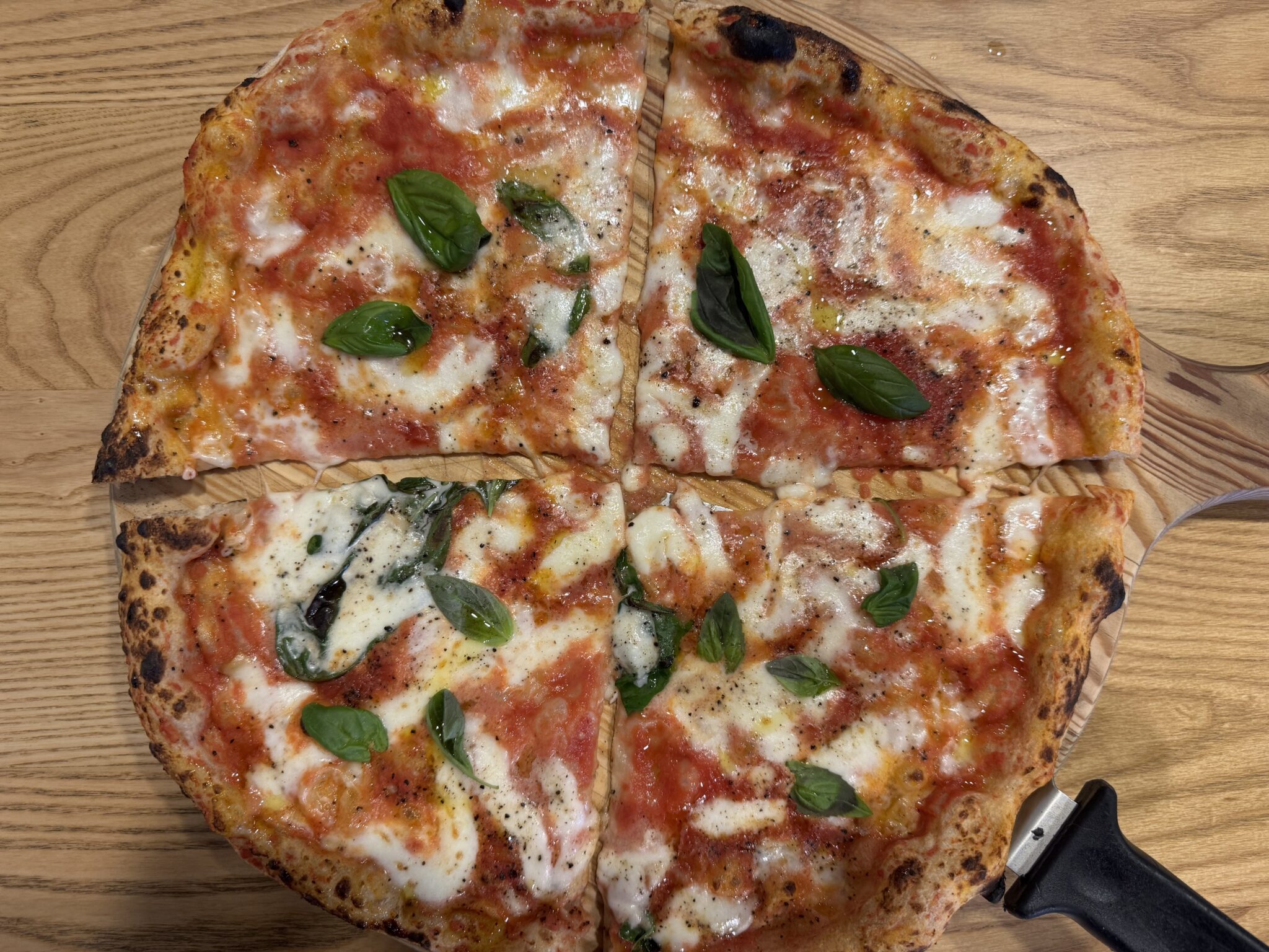 Dove mangiare la pizza a ruota di caro: venti pizzerie